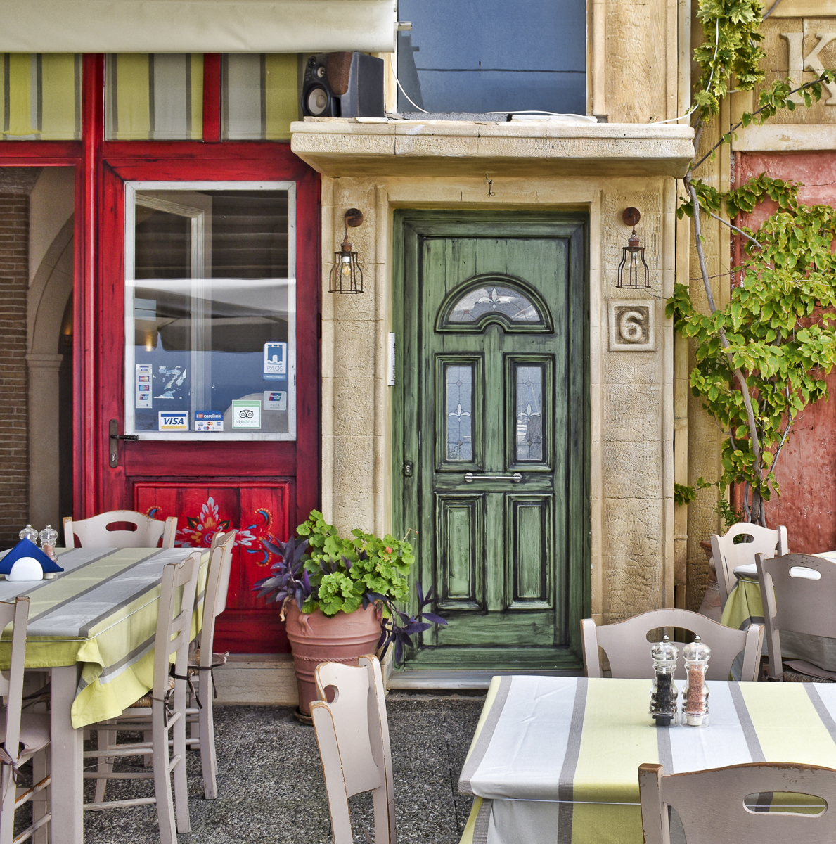 Koukos Taverna in Pylos – Capturing Moments